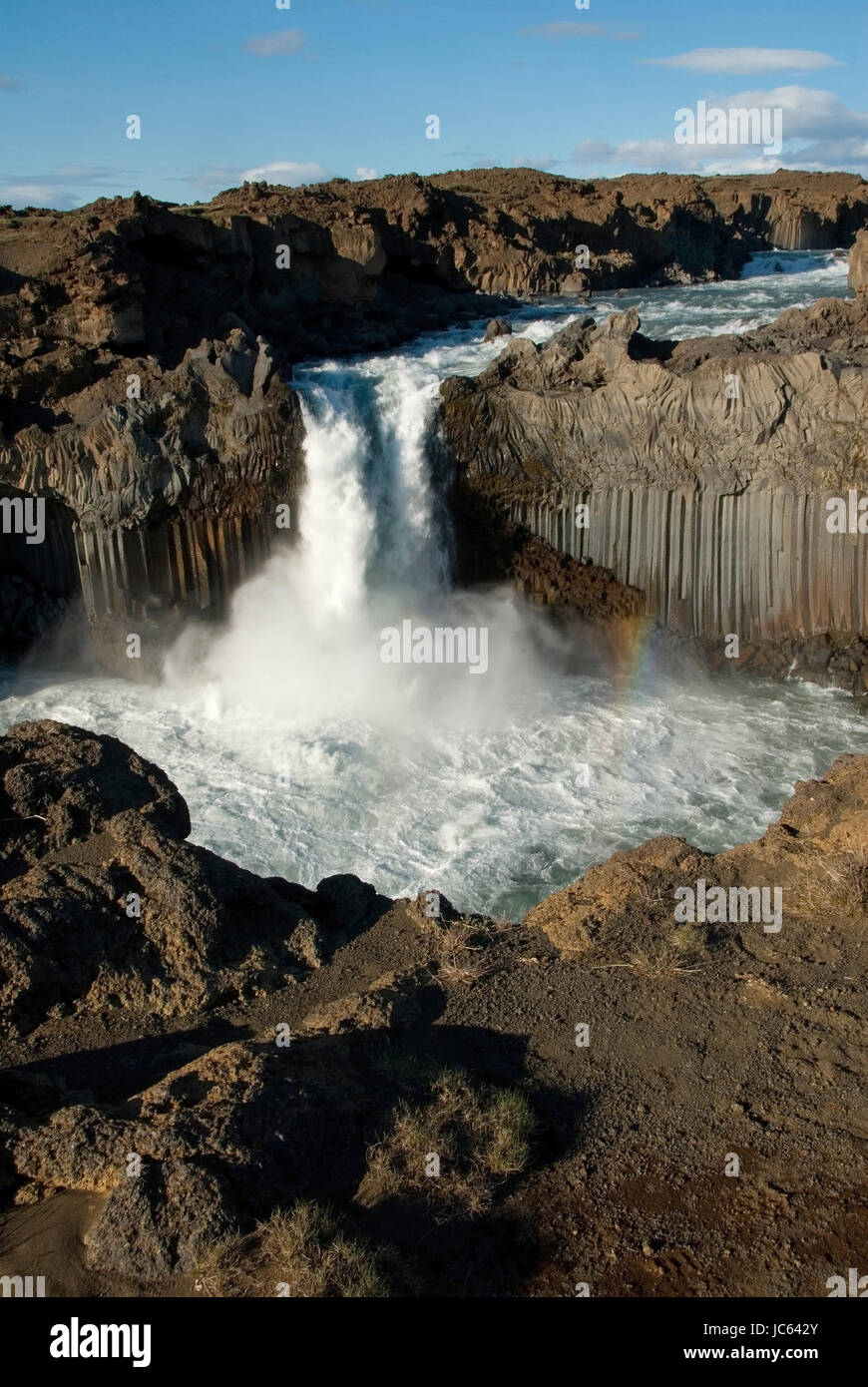 Europe, Iceland, waterfall Aldeyjarfoss, river Skjalfandafljot, in the ...