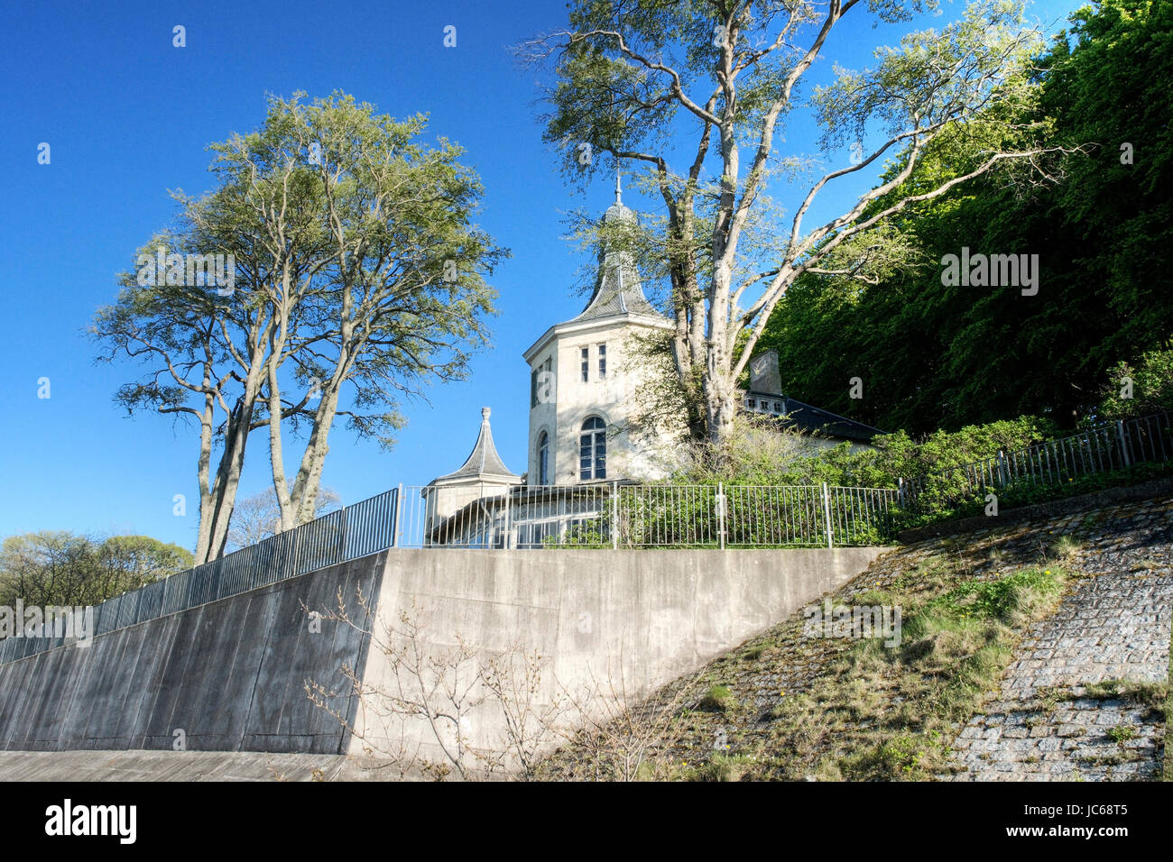 Holy dam, Ailing villa on the beach in saint's dam, Heiligendamm ...