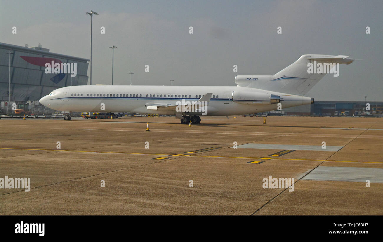 Boeing 727 aircraft hi-res stock photography and images - Alamy