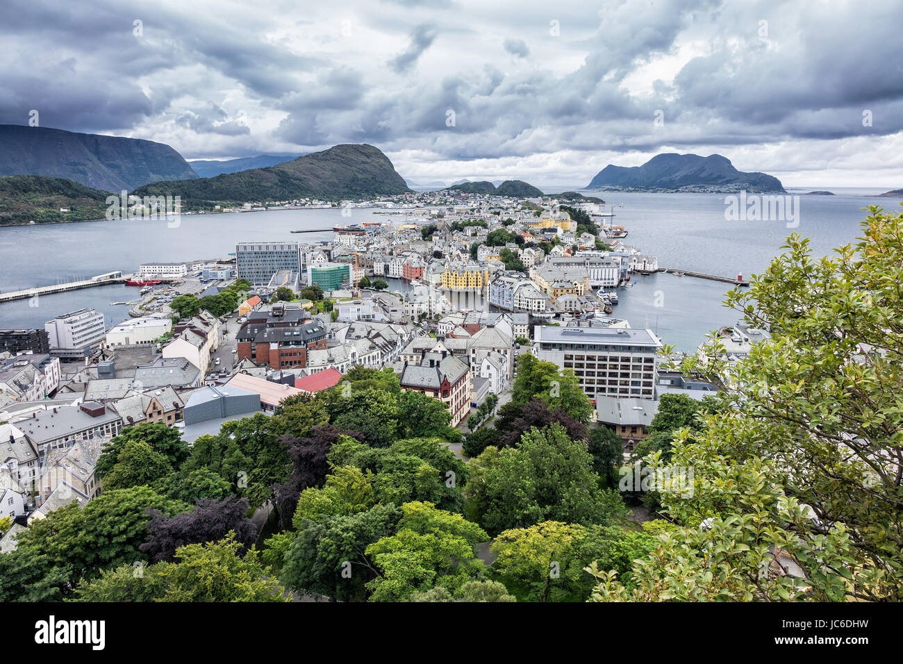 Alesund architektur hi-res stock photography and images - Alamy