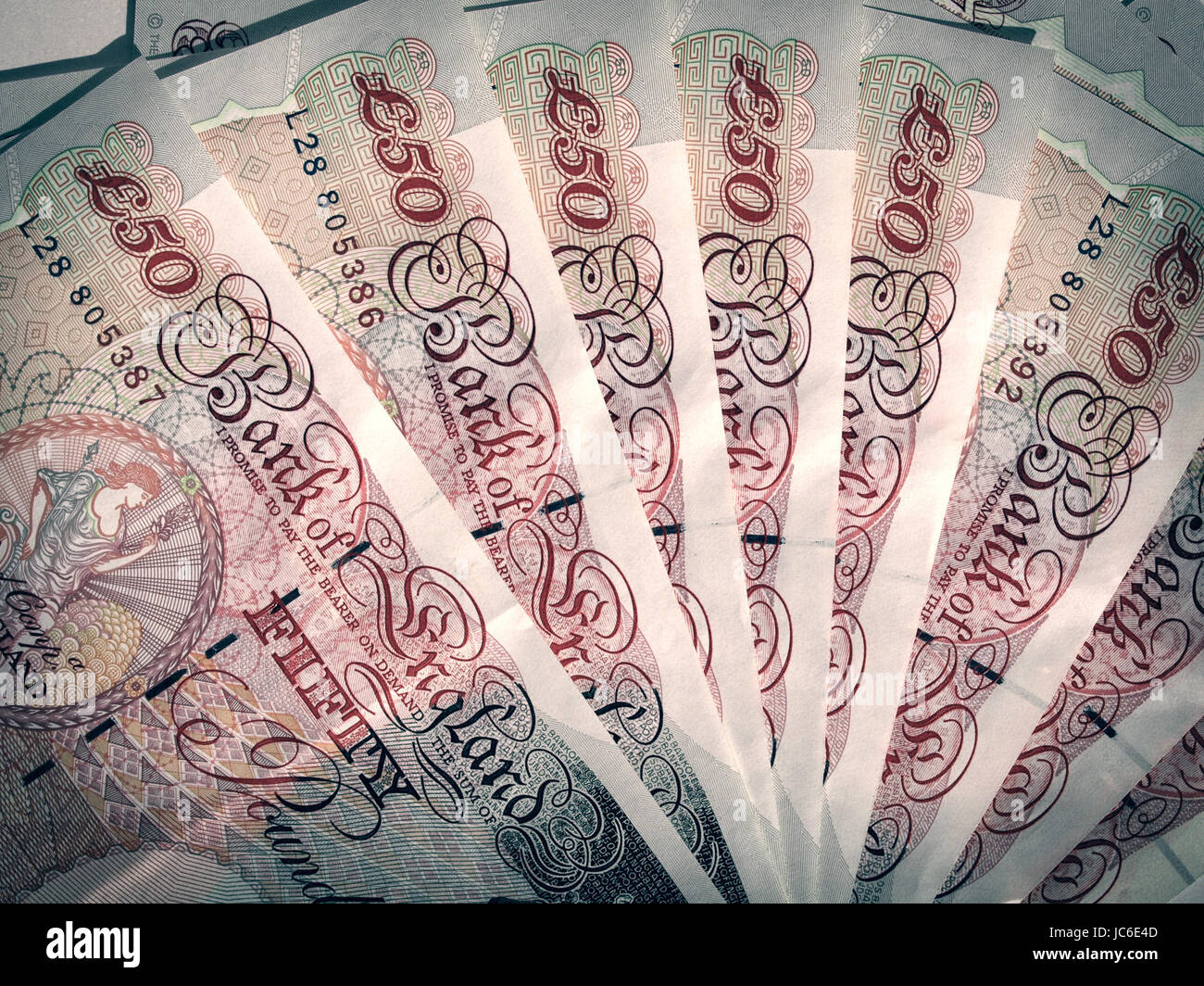 Vintage british bank notes hi-res stock photography and images - Alamy