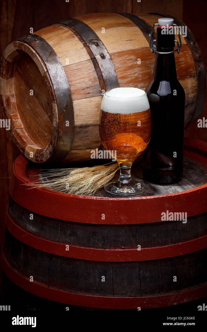 Beer keg with glass of beer Stock Photo - Alamy
