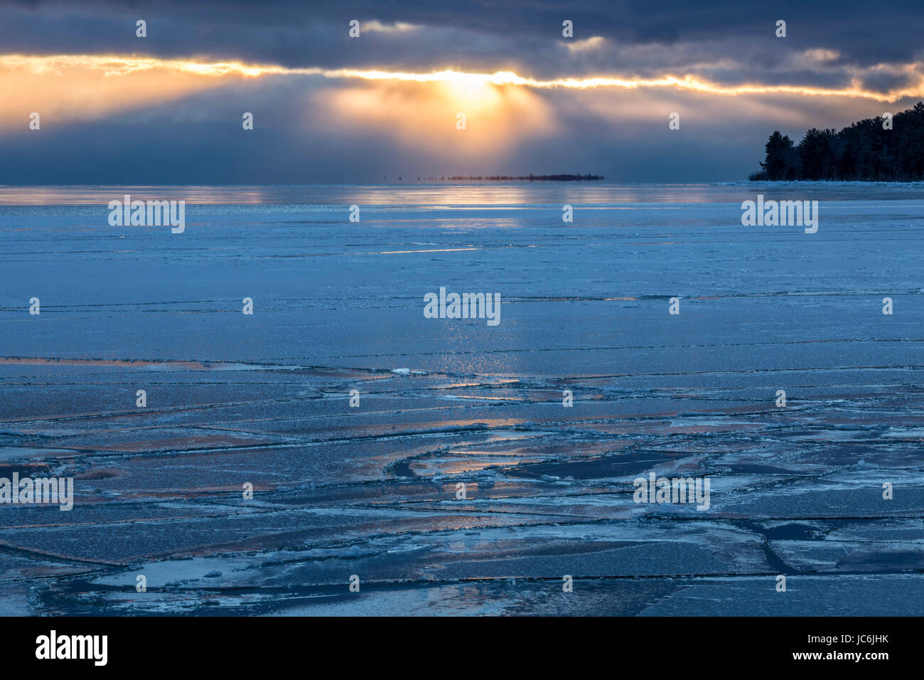 North channel hi-res stock photography and images - Alamy