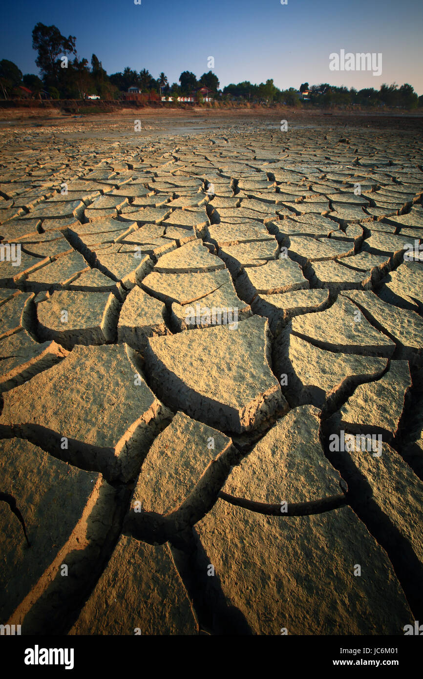 Dry soil texture on the ground Stock Photo - Alamy