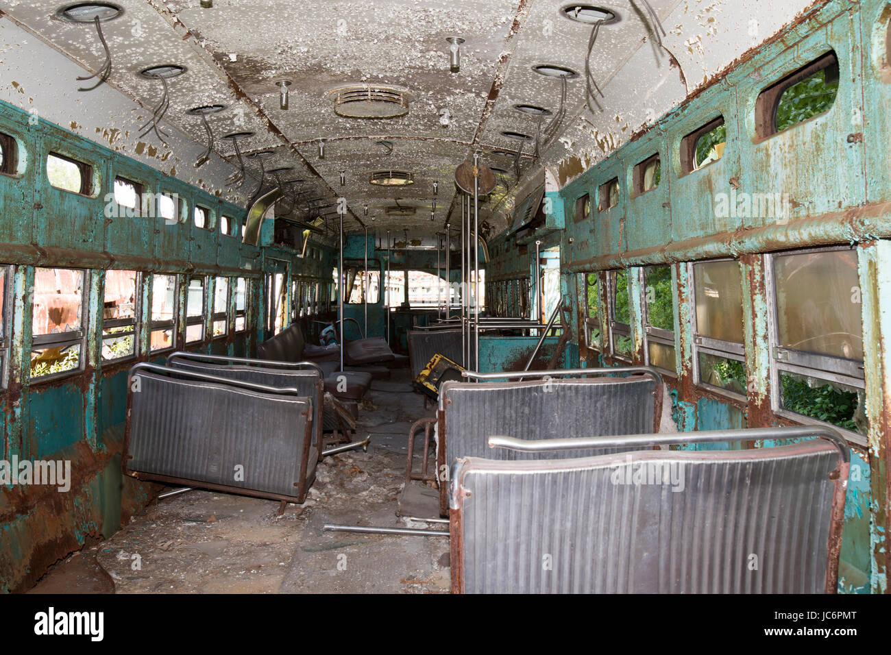 Crash trolley hi-res stock photography and images - Alamy