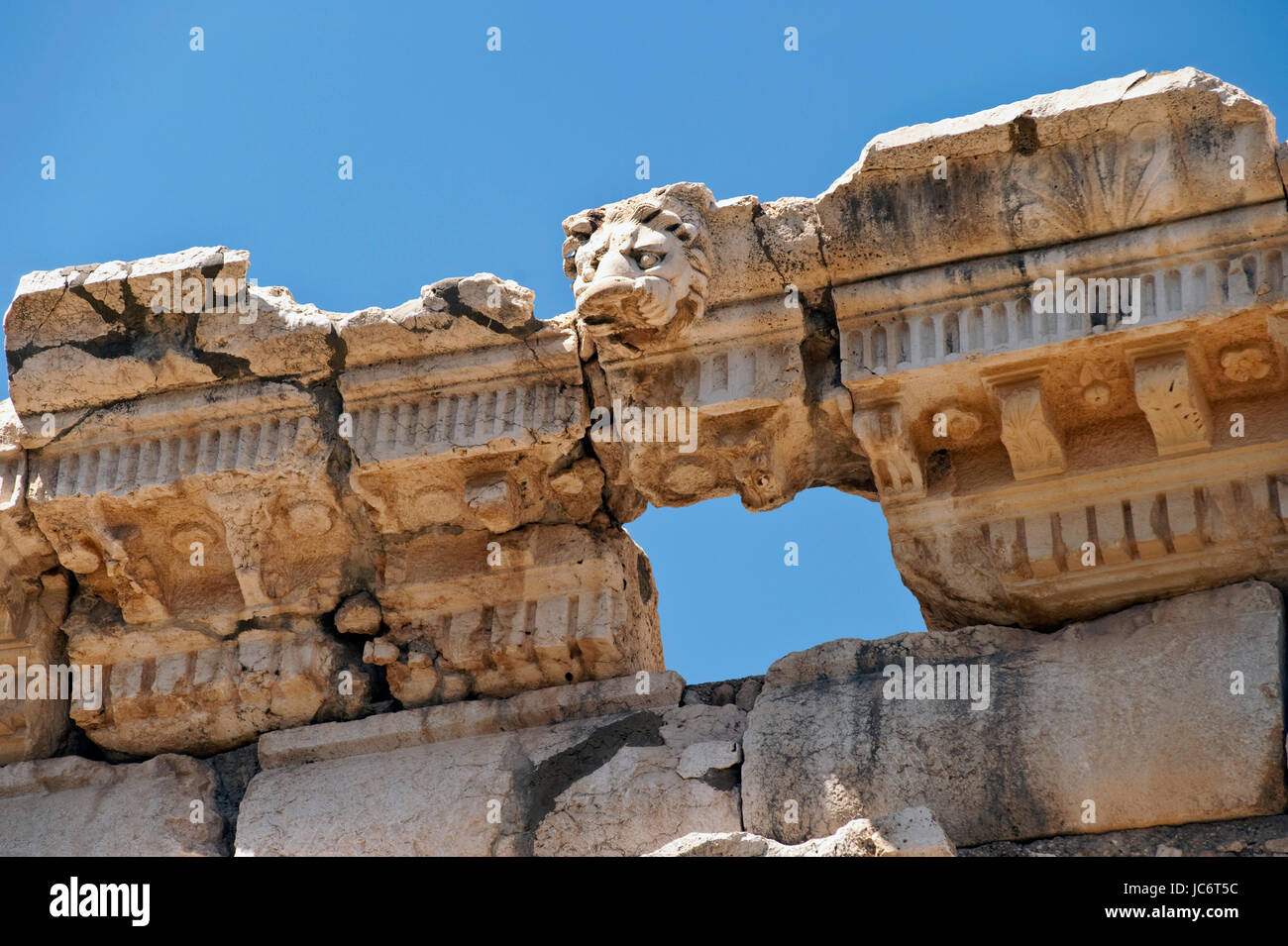 Niha temple hi-res stock photography and images - Alamy
