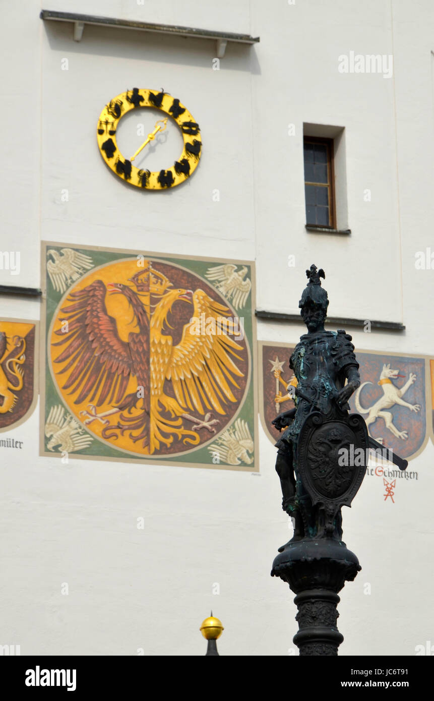 Rathaus und Figur des Rathausbrunnens, Kempten Stock Photo - Alamy