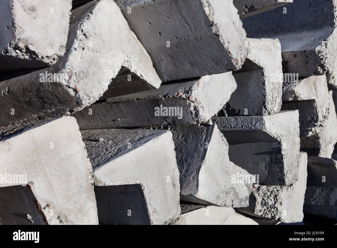 Concrete kerbs hi-res stock photography and images - Alamy