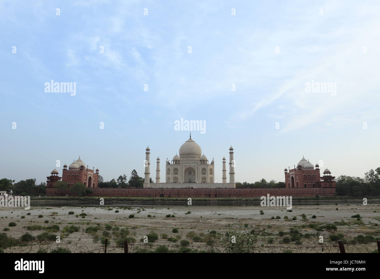taj mahal in india Stock Photo - Alamy