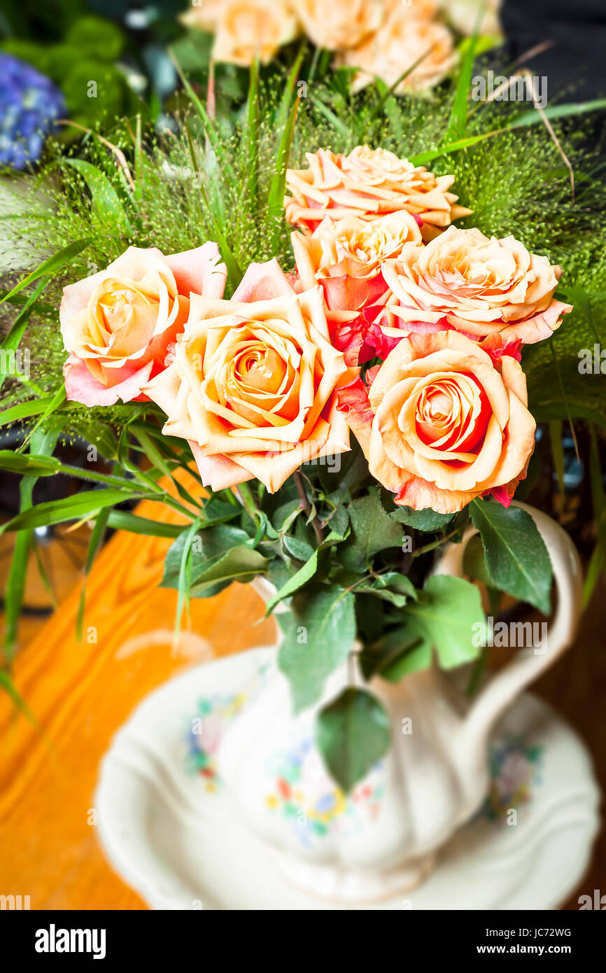 An image of a nice bouquet of roses Stock Photo - Alamy