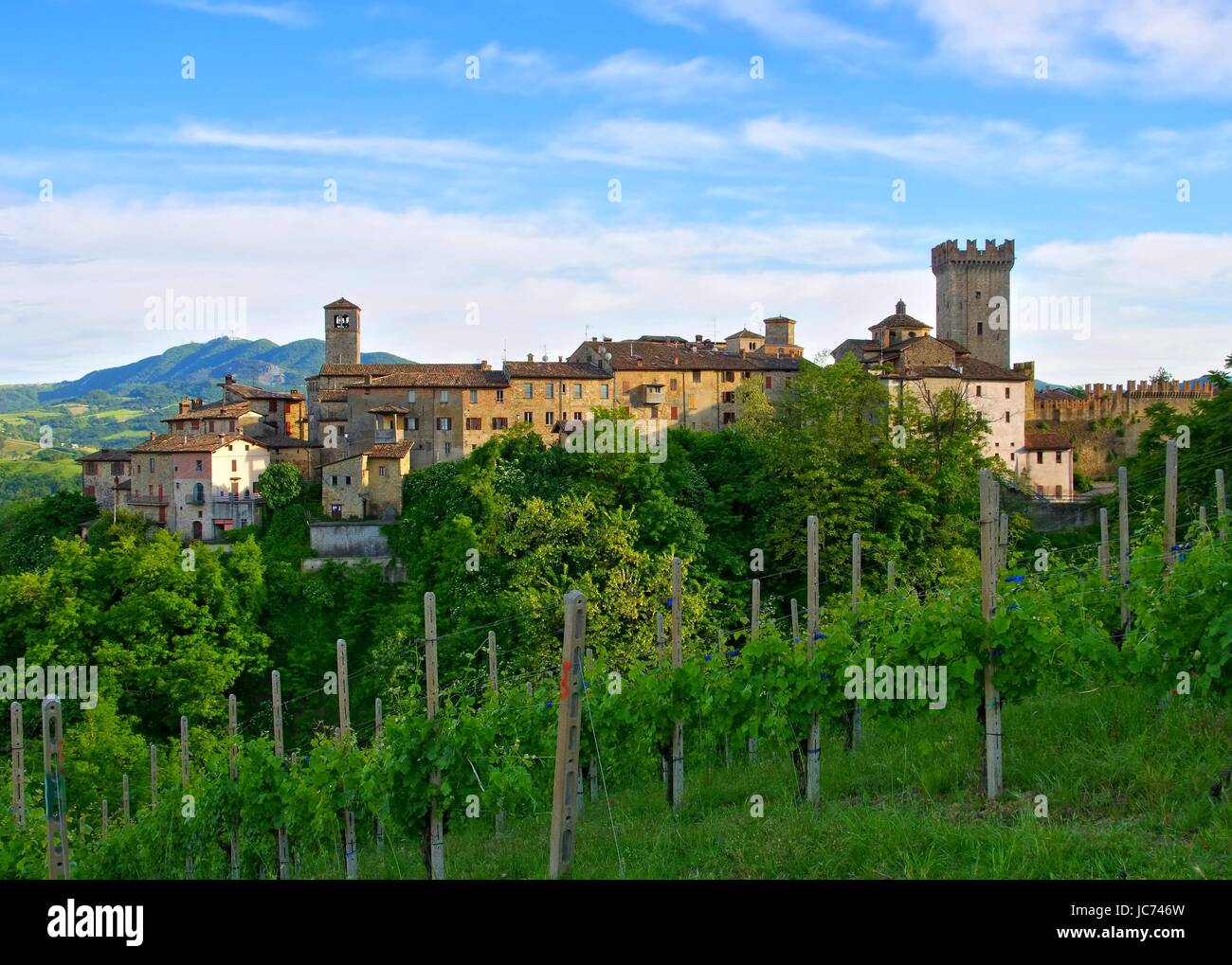 Vigoleno castle hi-res stock photography and images - Alamy