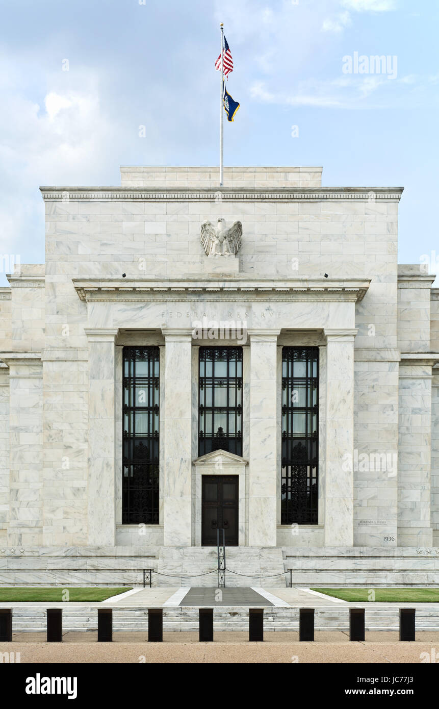 U.s. federal reserve board building hi-res stock photography and images ...