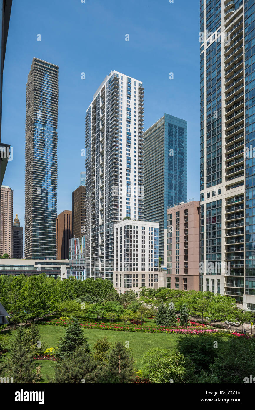 Chicago lake shore east park hi-res stock photography and images - Alamy