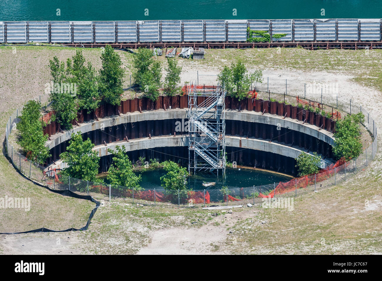 Construction Site of Chicago Spire Stock Photo - Alamy