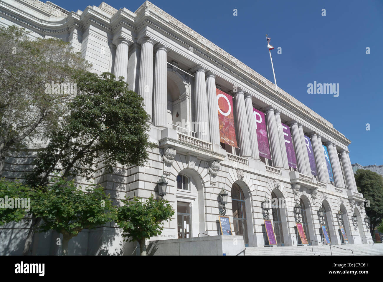 San francisco opera house hi-res stock photography and images - Alamy