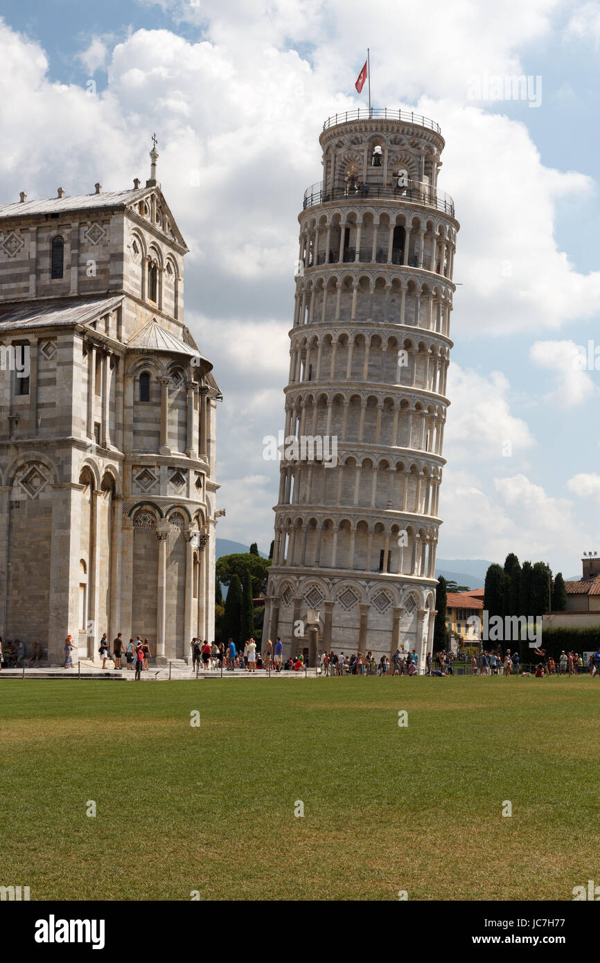 Skew tower of pisa hi-res stock photography and images - Alamy