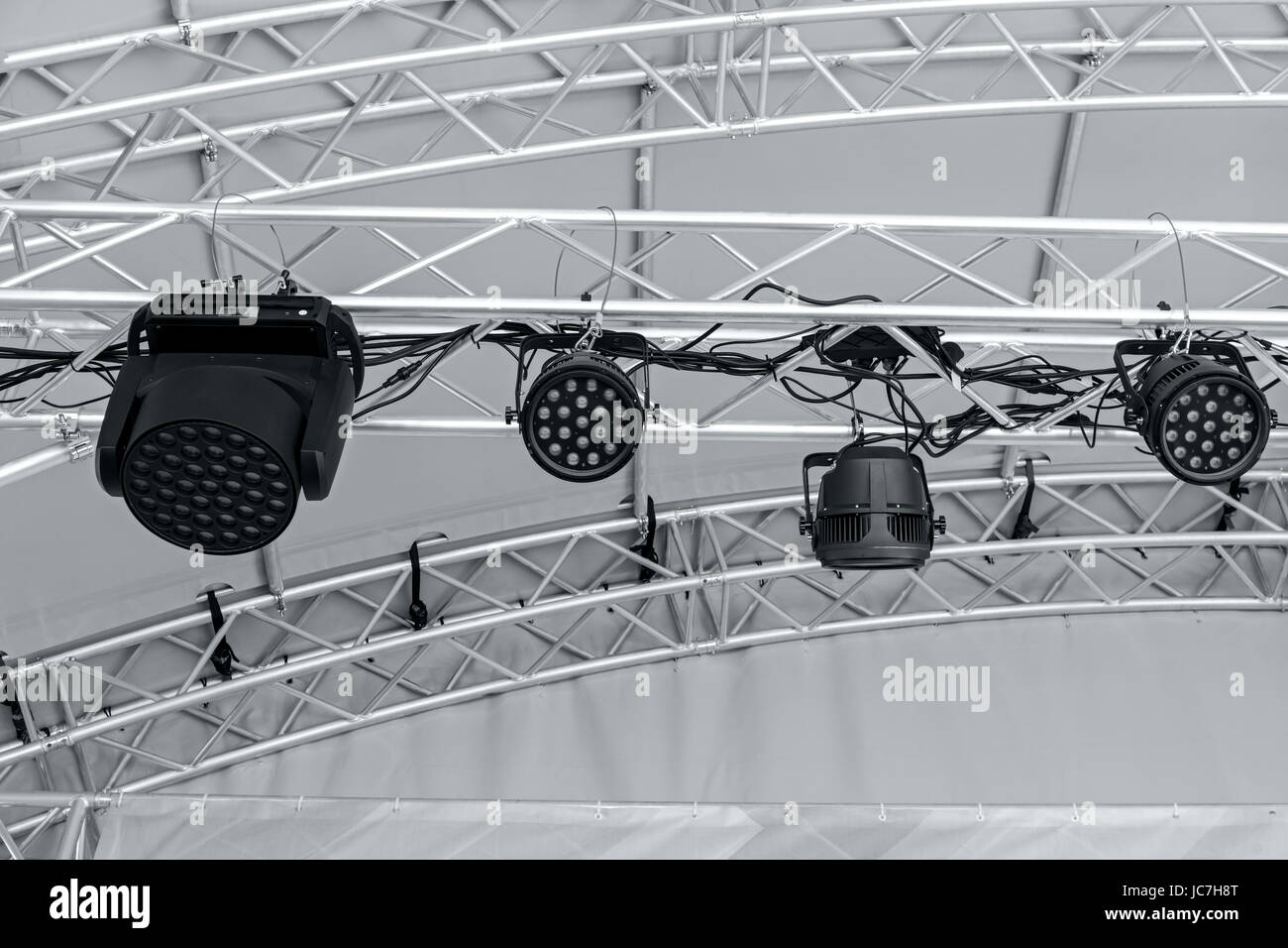 Row of ceiling lights hi-res stock photography and images - Alamy