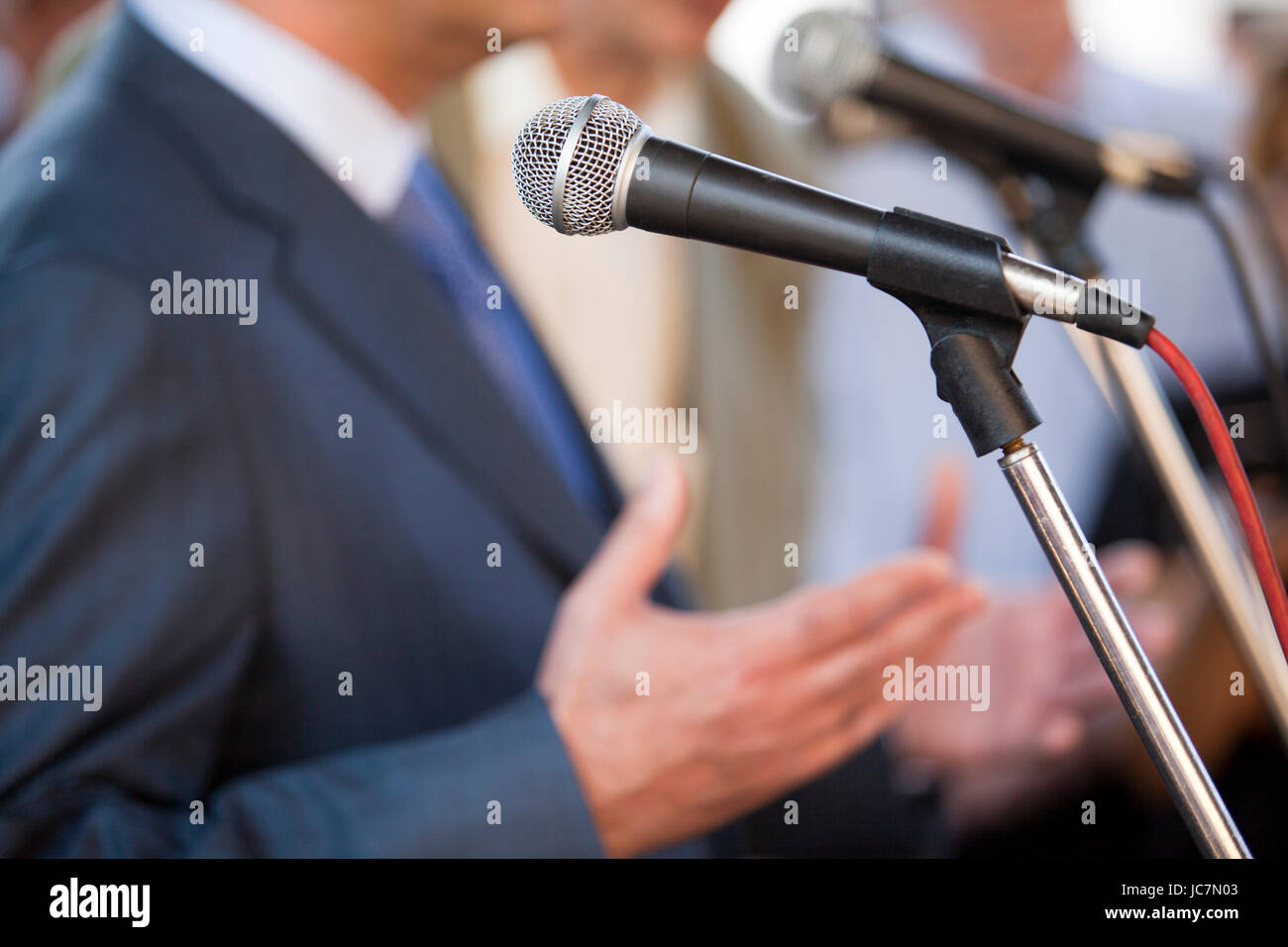 Talking public speaking interview hi-res stock photography and images ...