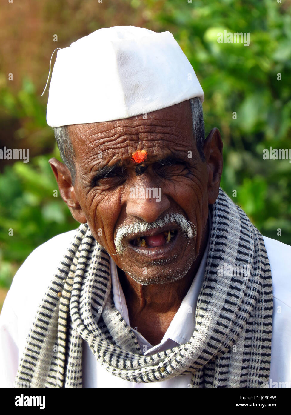 Portrait poor old man from hi-res stock photography and images - Alamy