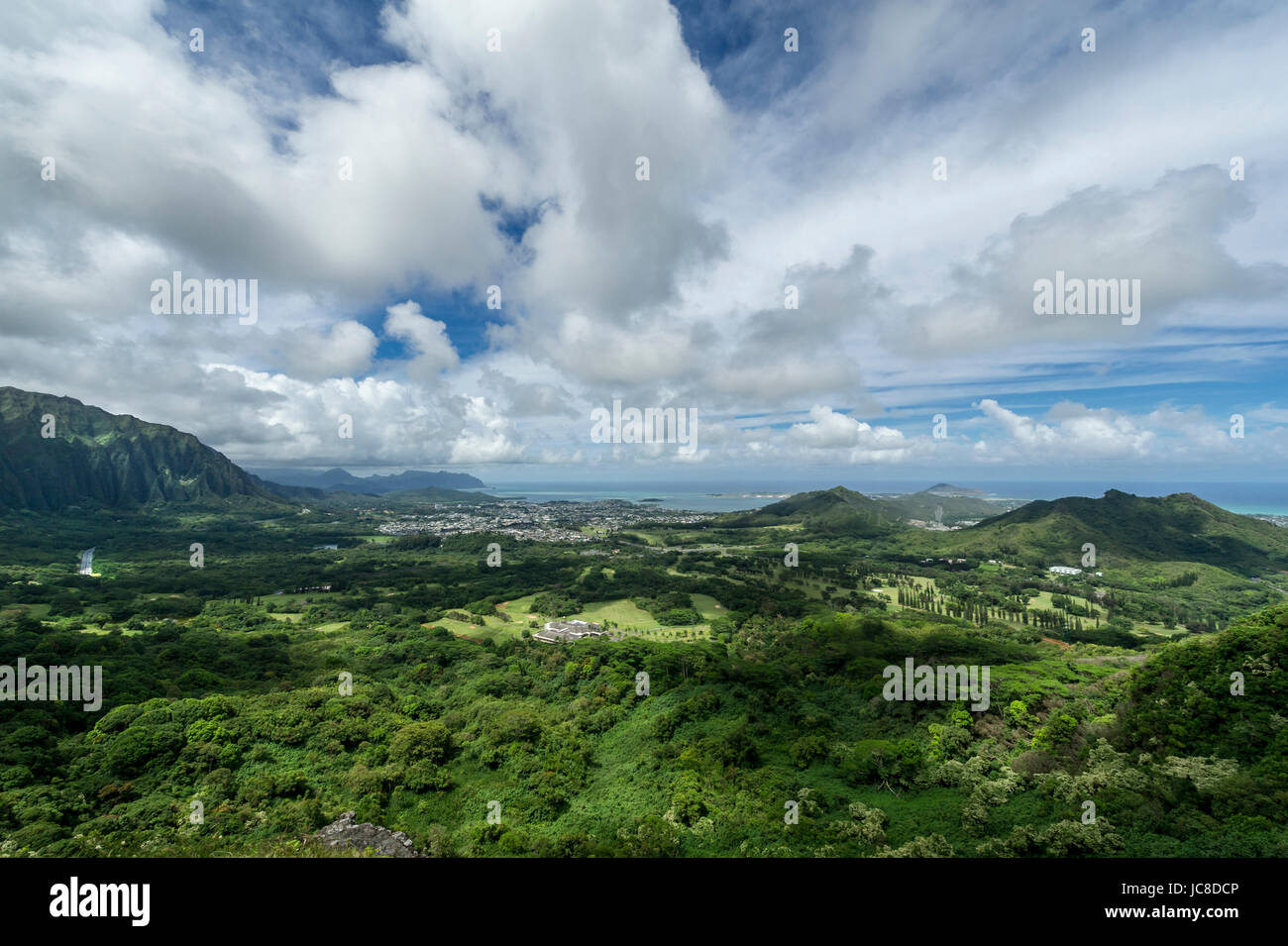 Nuuanu pali lookout hi-res stock photography and images - Alamy