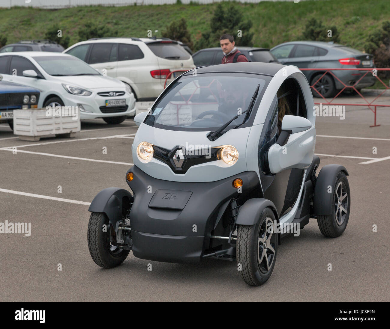 Renault twizy logo hi-res stock photography and images - Alamy