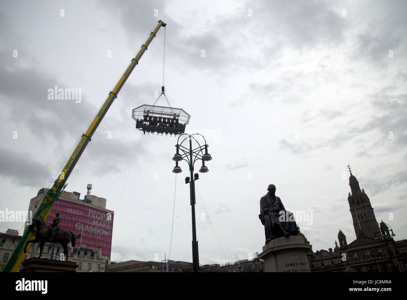 Suspended roof hi-res stock photography and images - Alamy