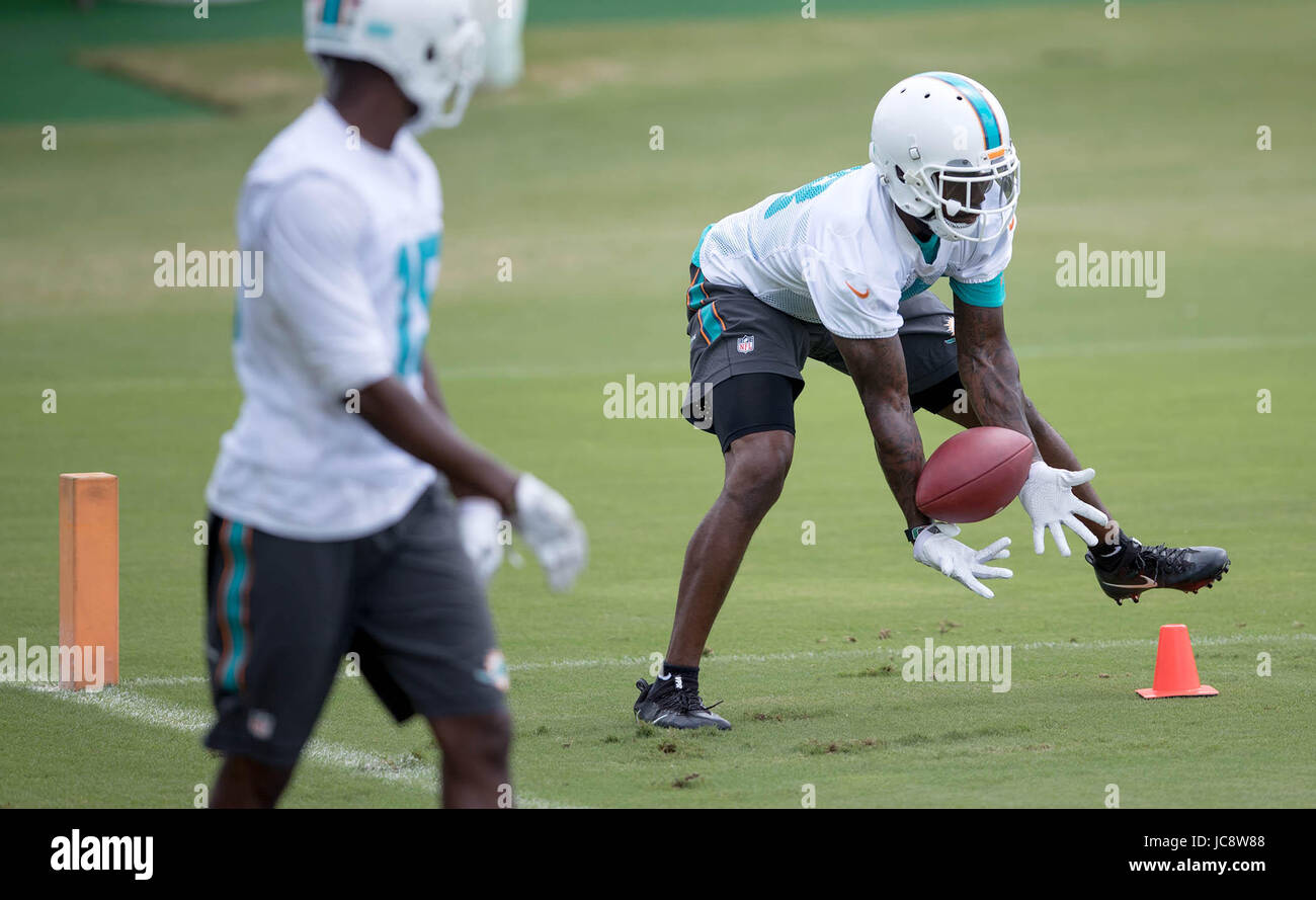 Malcolm allen hi-res stock photography and images - Alamy