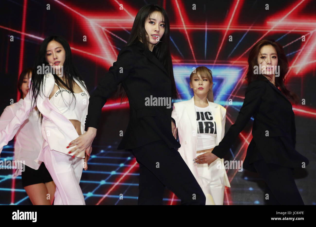 Reorganized girl group T-ara Girl group T-ara performs in Seoul on June ...