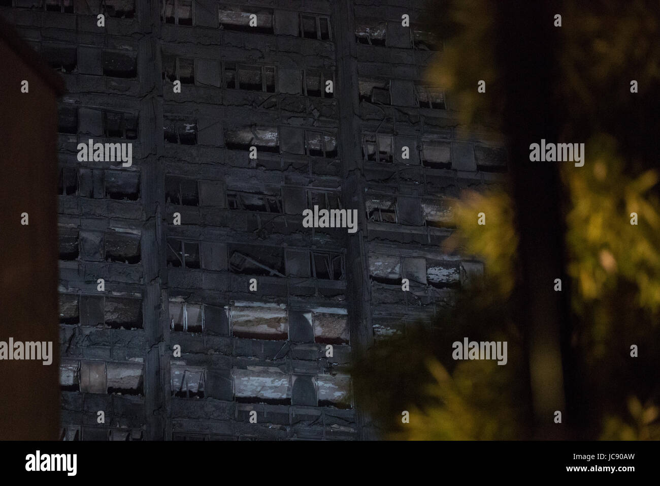 Grenfell tower cladding before fire hi-res stock photography and images ...