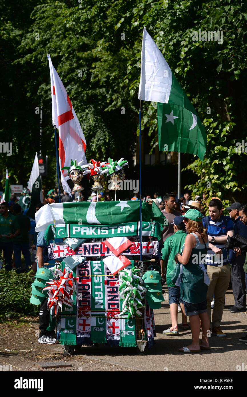 Pakistan england flag hi-res stock photography and images - Alamy