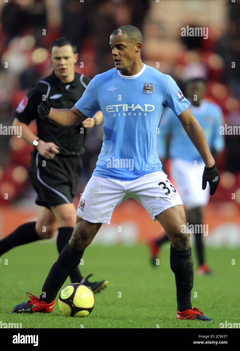 VINCENT KOMPANY MANCHESTER CITY FC RIVERSIDE STADIUM MIDDLESBROUGH ...