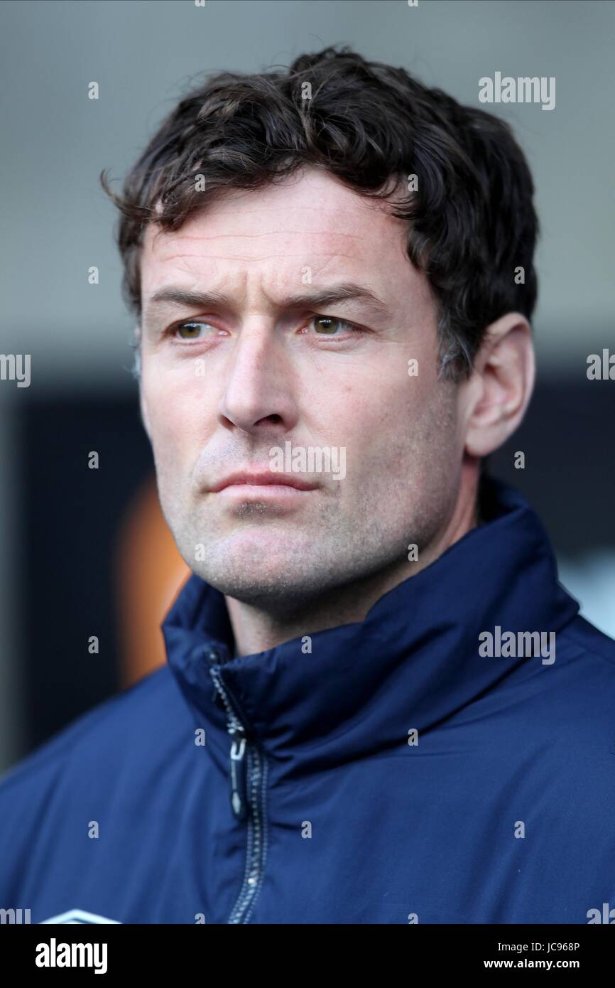 CHRIS SUTTON LINCOLN CITY FC MANAGER REEBOK STADIUM BOLTON ENGLAND 02 ...