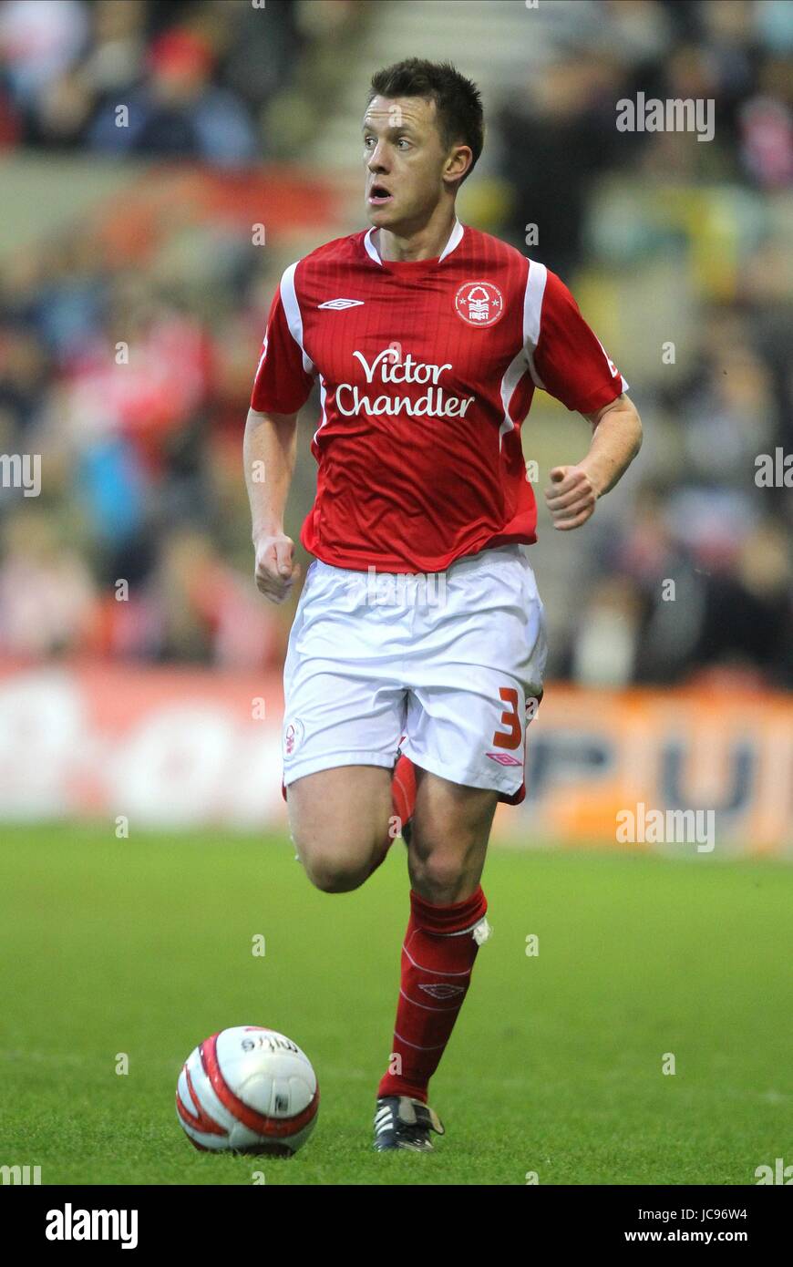 NICKY SHOREY NOTTINGHAM FOREST FC CITY GROUND NOTTINGHAM ENGLAND 16 ...