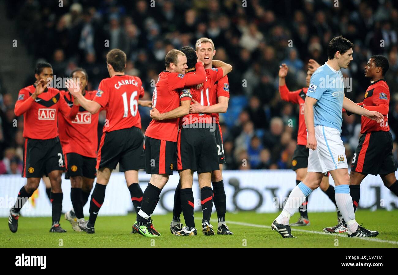 RYAN GIGGS CELEBRATERS GOAL MANCHESTER CITY V MANCHESTER U CITY OF ...
