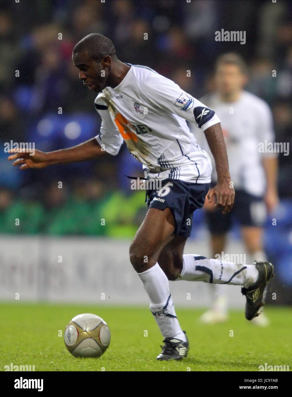 FABRICE MUAMBA BOLTON WANDERERS FC REEBOK STADIUM BOLTON ENGLAND 23 ...