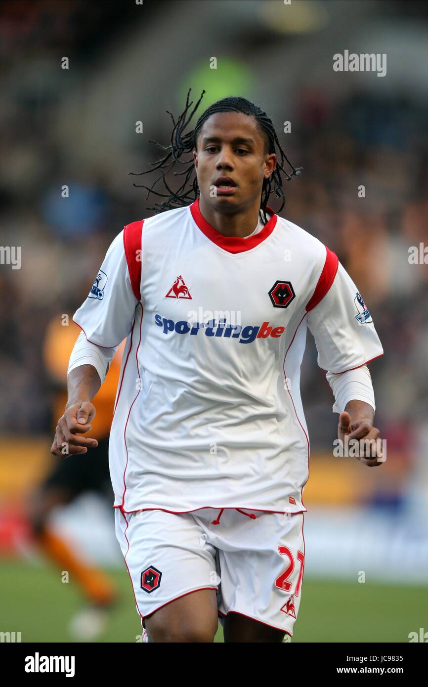 MICHAEL MANCIENNE WOLVERHAMPTON WANDERERS FC KC STADIUM HULL ENGLAND 30 ...