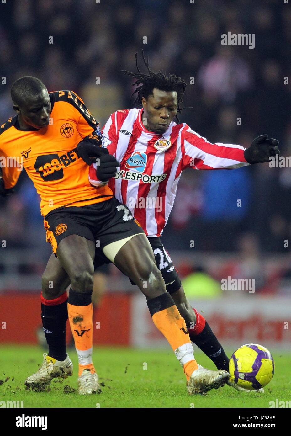 MWARUWARI BENJANI & MOHAMED DI SUNDERLAND V WIGAN ATHLETIC STADIUM OF ...