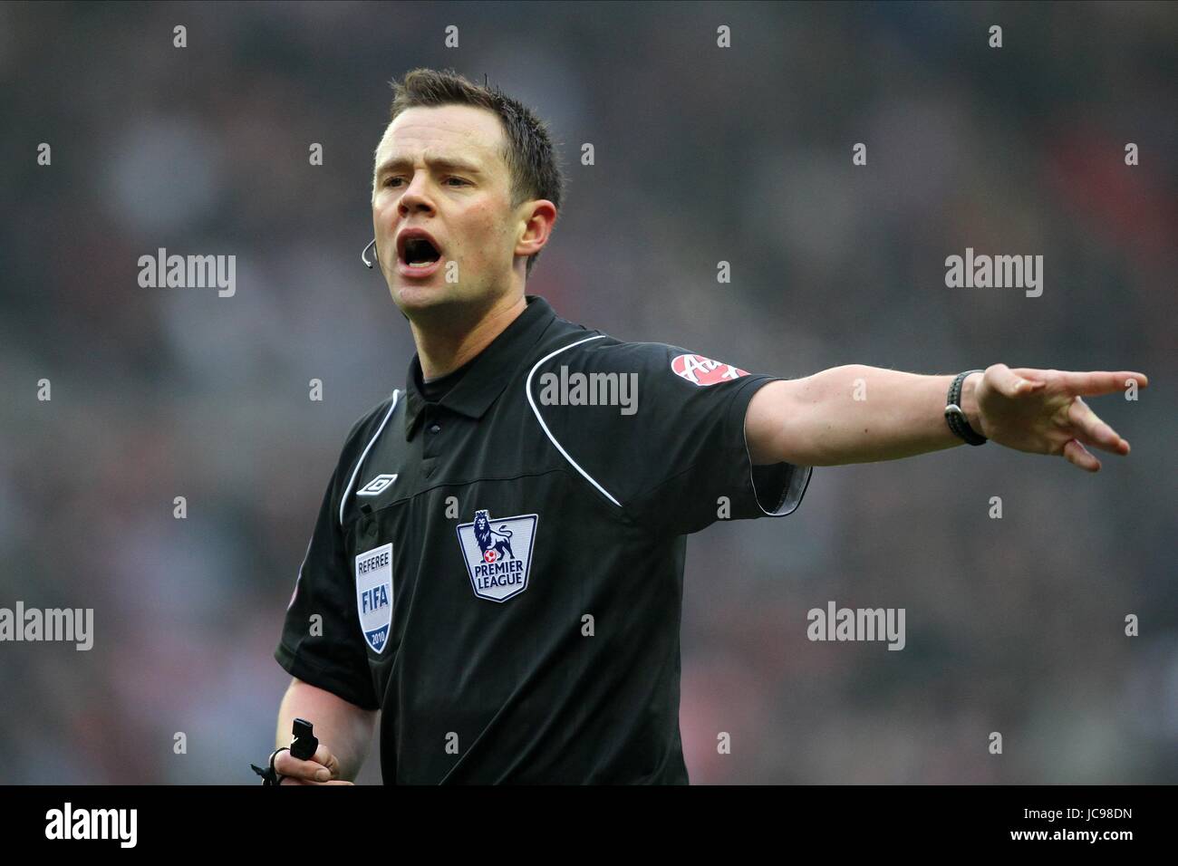 STUART ATTWELL PREMIERSHIP REFEREE STADIUM OF LIGHT SUNDERLAND ENGLAND ...