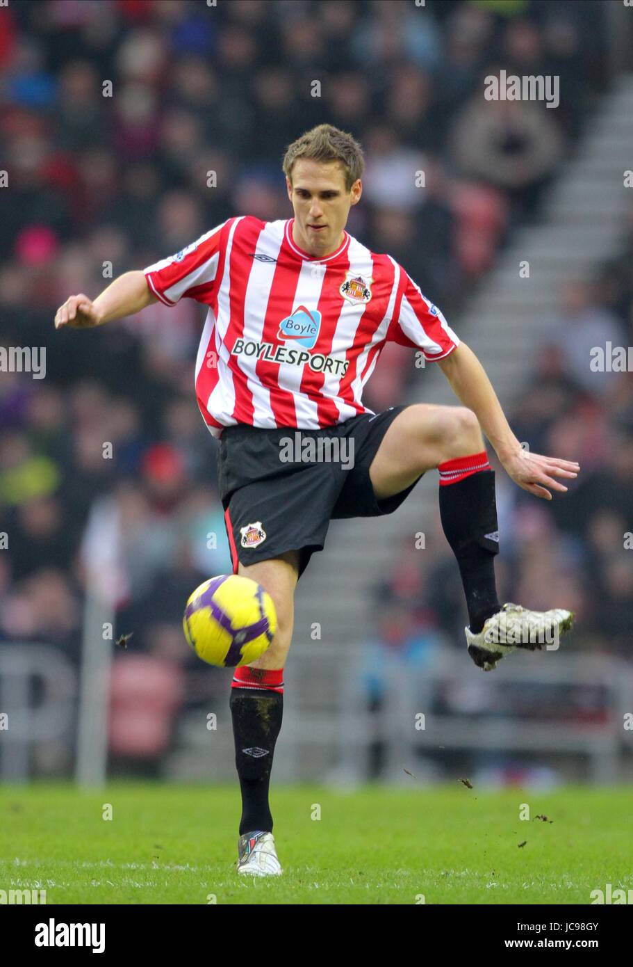 MATTHEW KILGALLON SUNDERLAND FC STADIUM OF LIGHT SUNDERLAND ENGLAND 06 ...