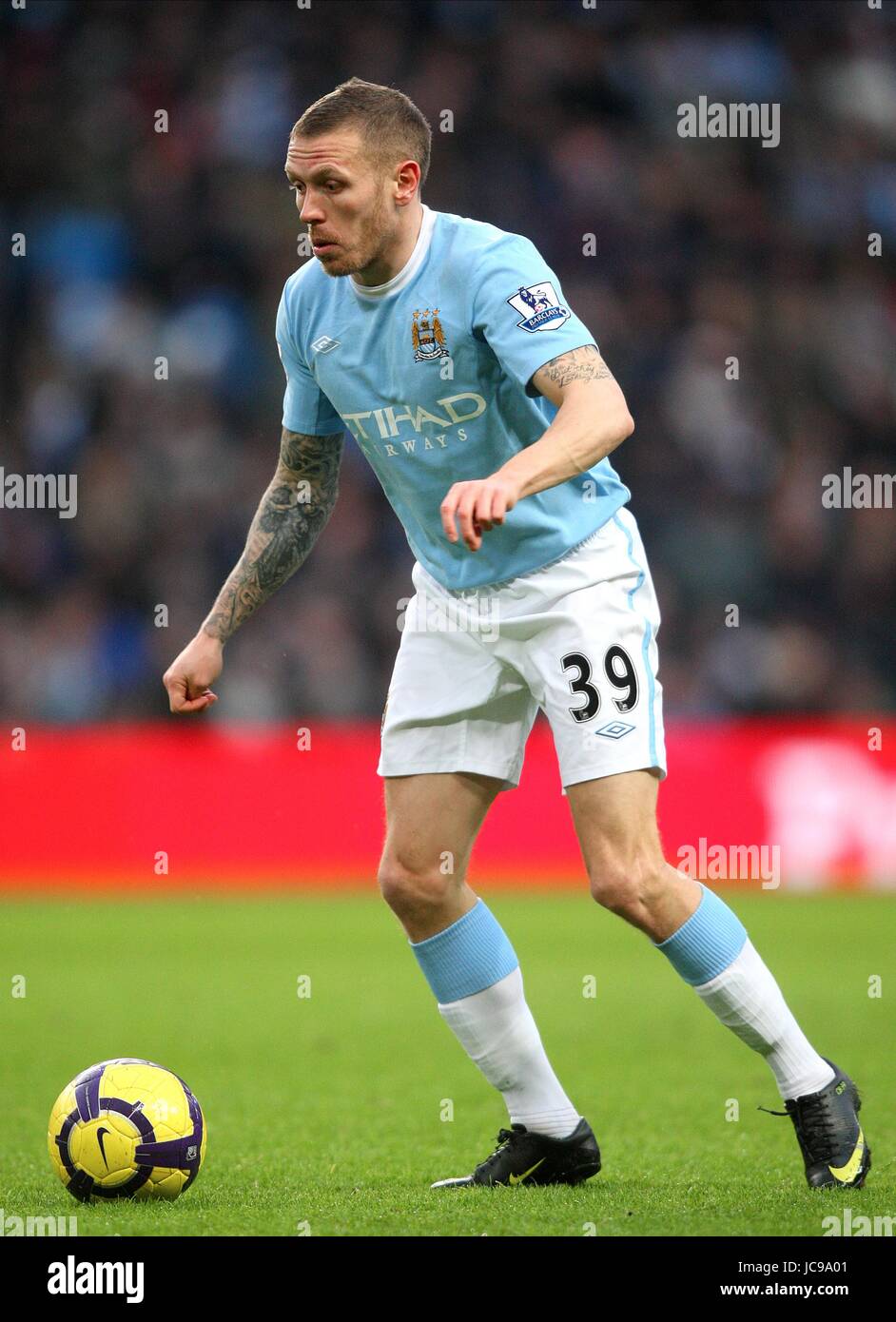 CRAIG BELLAMY MANCHESTER CITY FC EASTLANDS MANCHESTER ENGLAND 21 ...