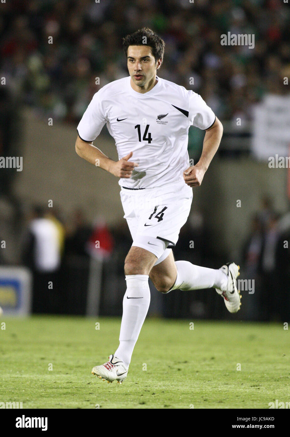 Rory fallon celebrates new zealand hi-res stock photography and images ...