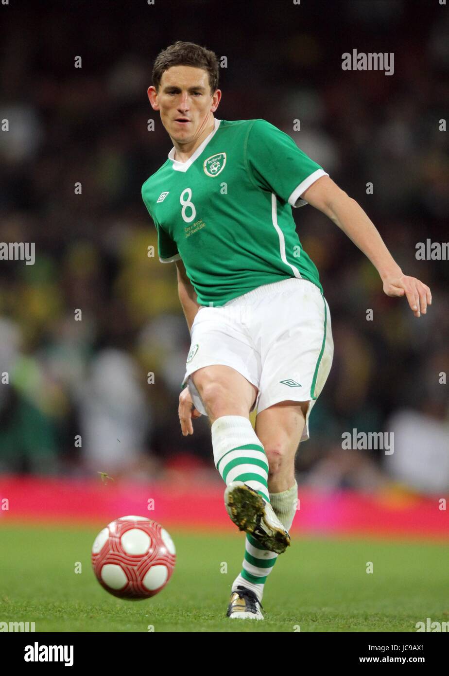 KEITH ANDREWS REPUBLIC OF IRELAND THE EMIRATES STADIUM LONDON ENGLAND ...