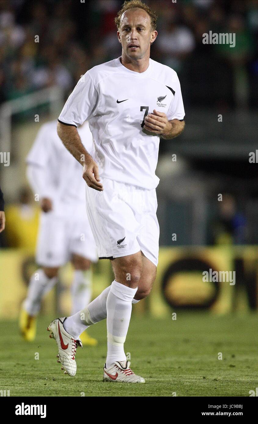 Simon elliott hi-res stock photography and images - Alamy