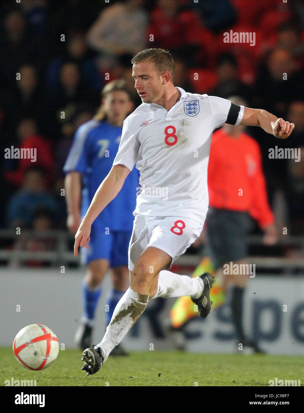 LEE CATTERMOLE ENGLAND U21 & SUNDERLAND FC KEEPMOAT STADIUM DONCASTER ...
