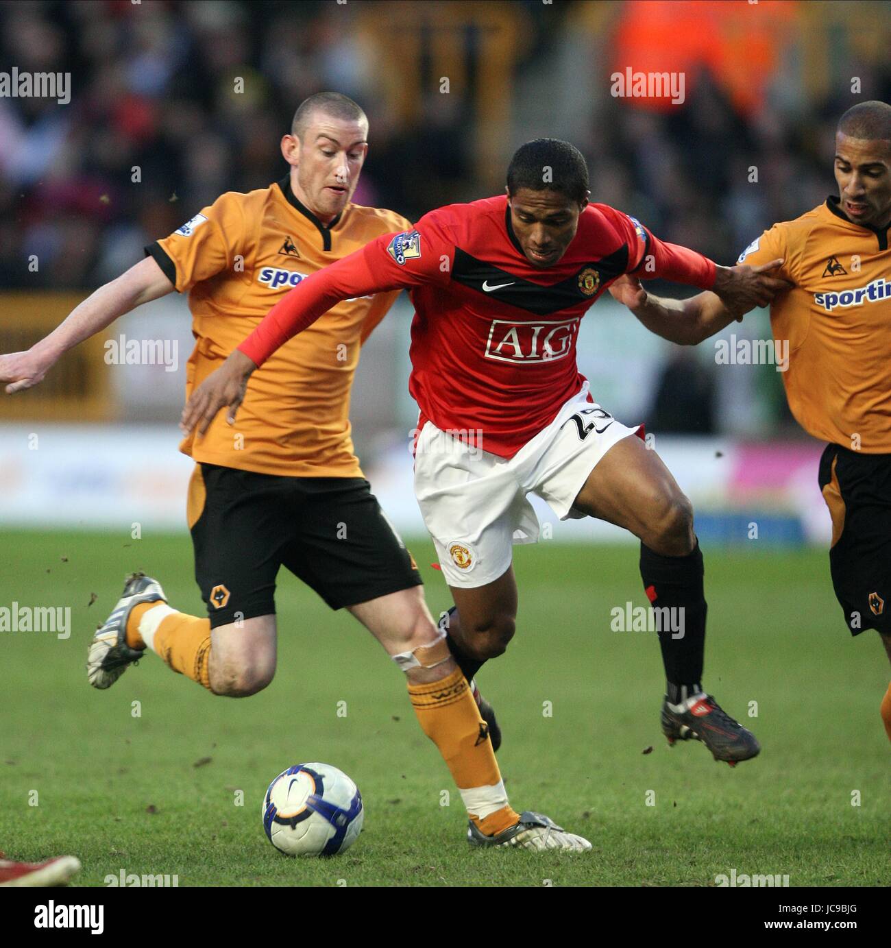 DAVID JONES & ANTONIO VALENCIA WOLVES V MANCHESTER UNITED MOLINEUX ...