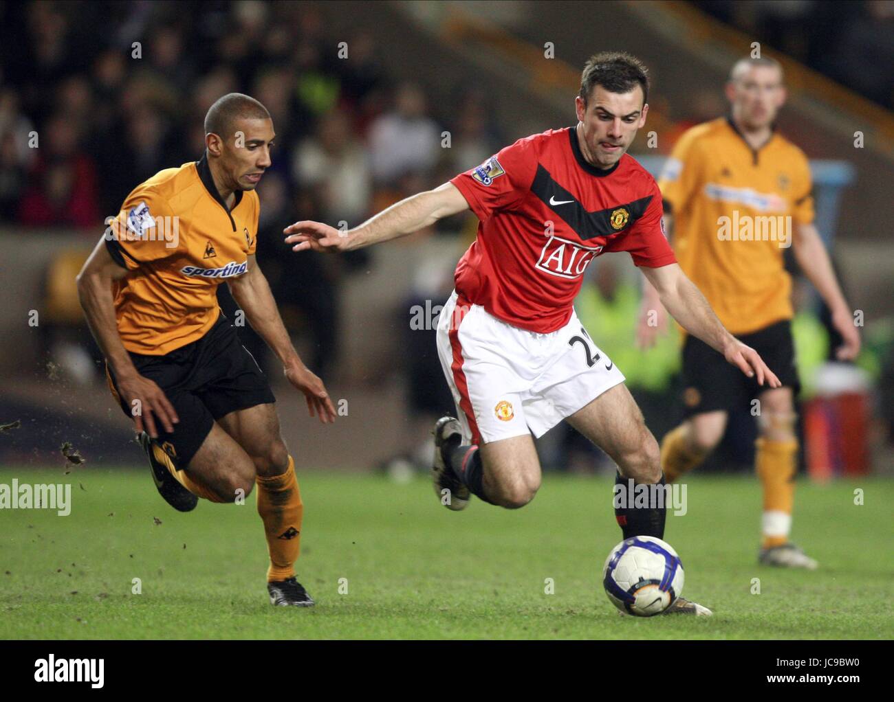 KARL HENRY & DARRON GIBSON WOLVES V MANCHESTER UNITED MOLINEUX ...