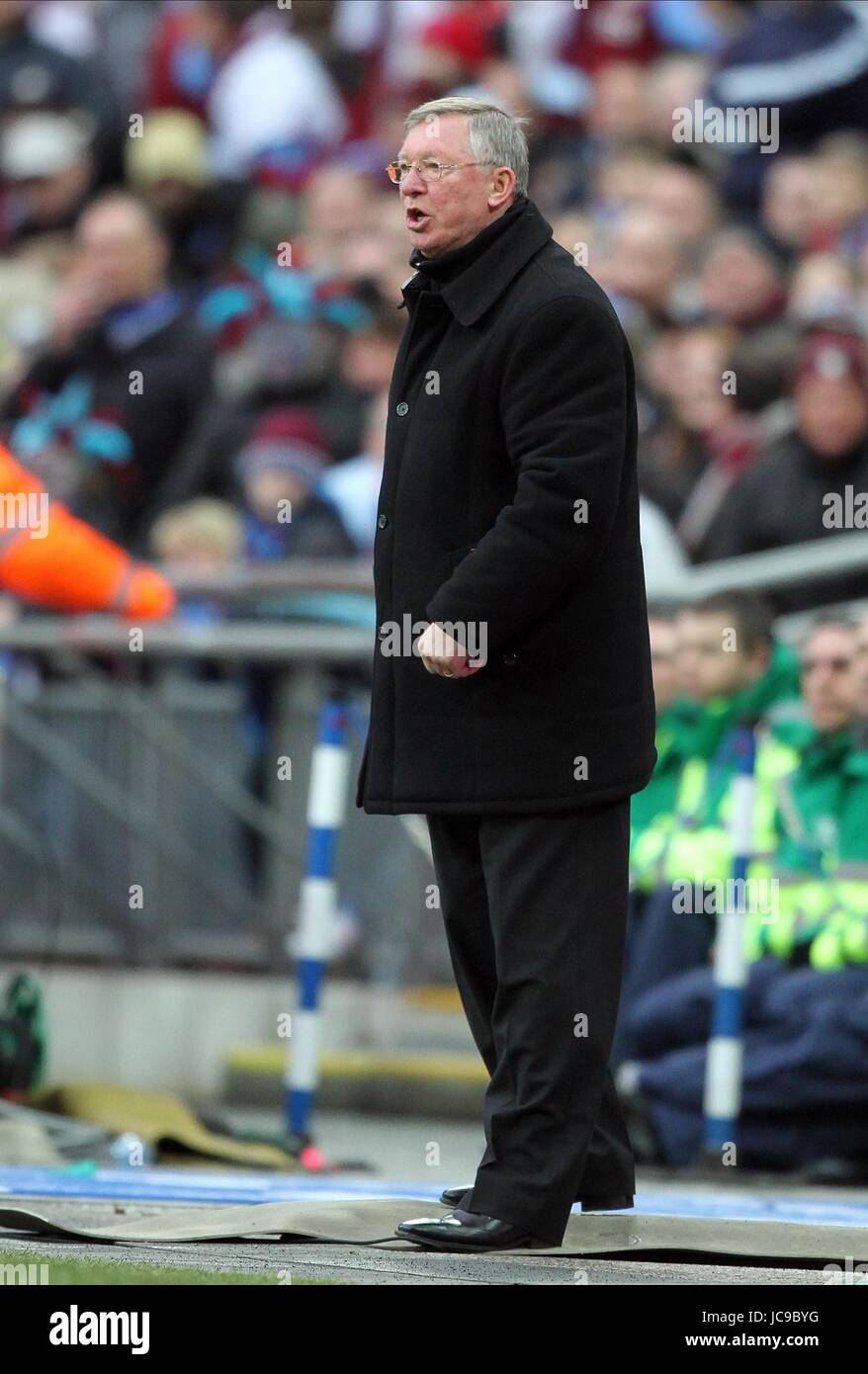Sunderland manager and alex ferguson hi-res stock photography and ...