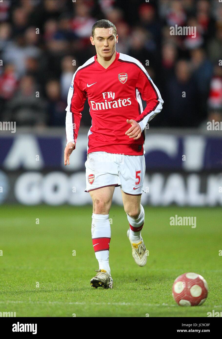 THOMAS VERMAELEN ARSENAL FC KC STADIUM HULL ENGLAND 13 March 2010 Stock ...