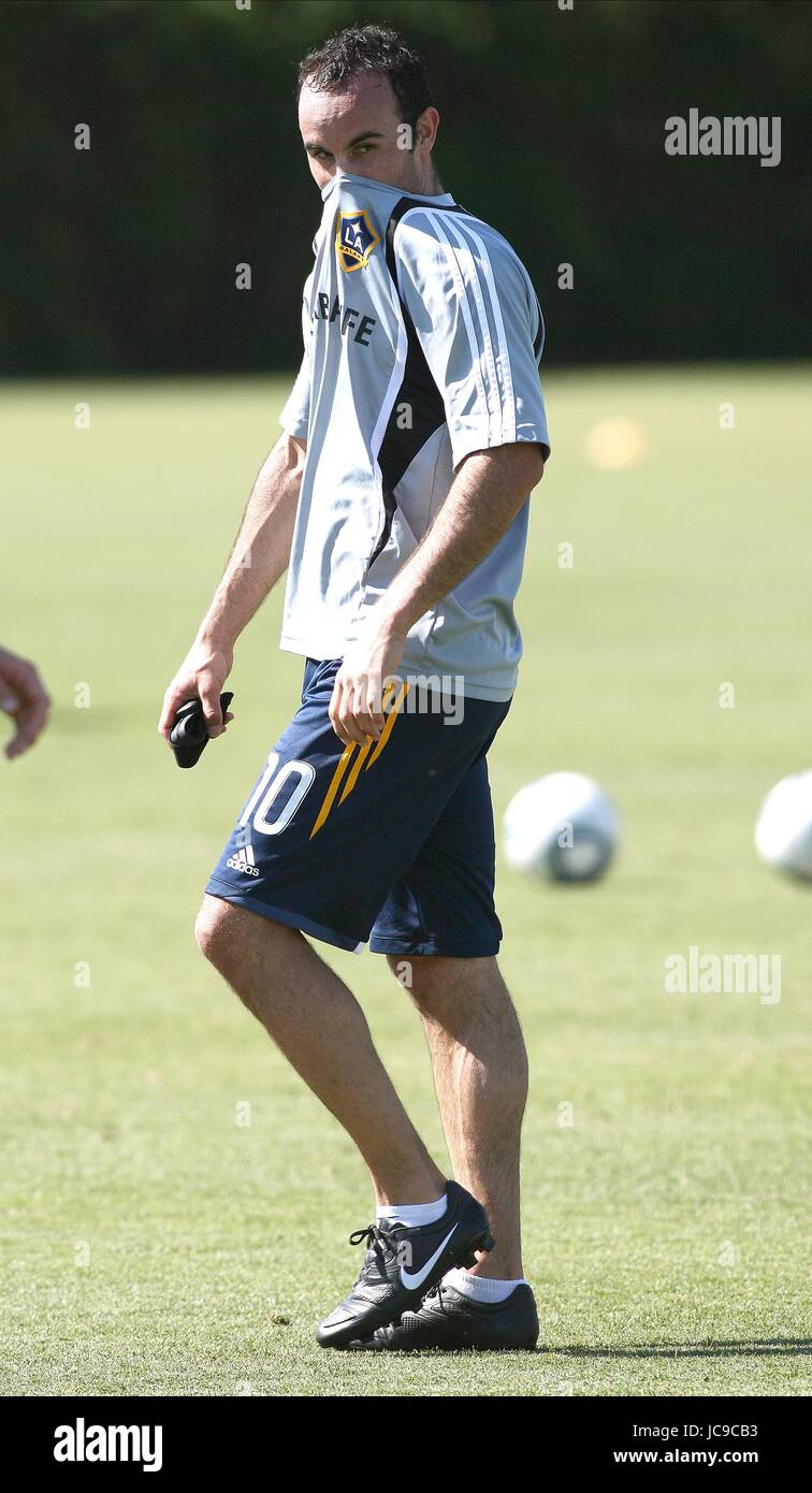 Landon donovan la galaxy celebrates hi-res stock photography and images ...