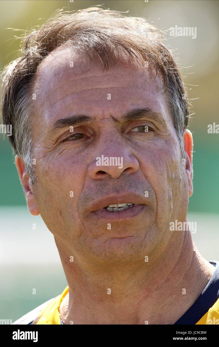 BRUCE ARENA LA GALAXY HEAD COACH LOS ANGELES CA USA 15 March 2010 Stock ...